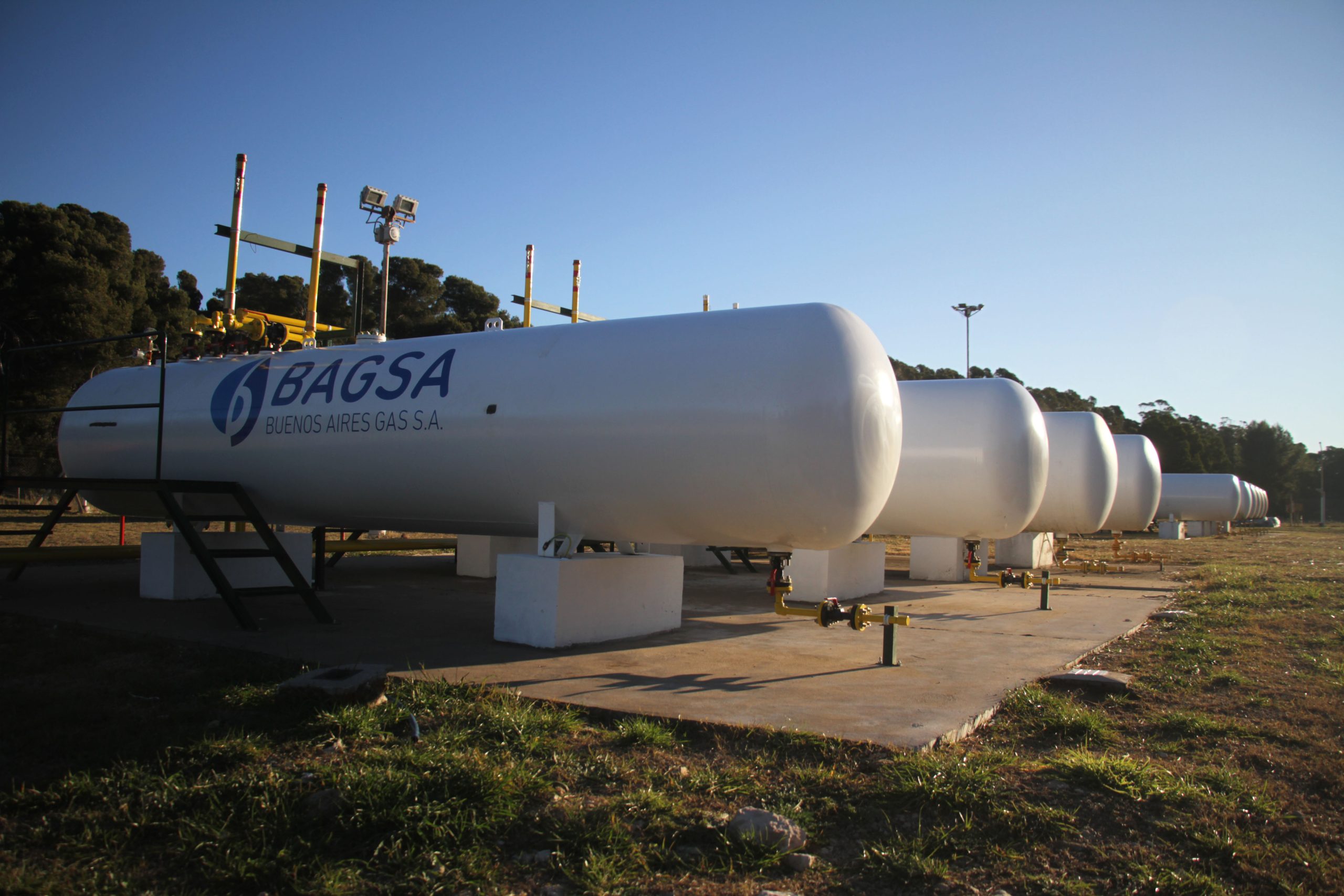 Se sumarían unos 200 nuevos usuarios a la red de gas de BAGSA en ...